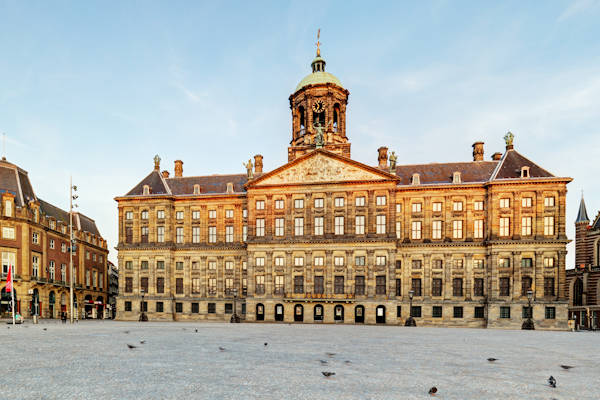 Paleis beschikbaar voor afgewezen asielzoekers