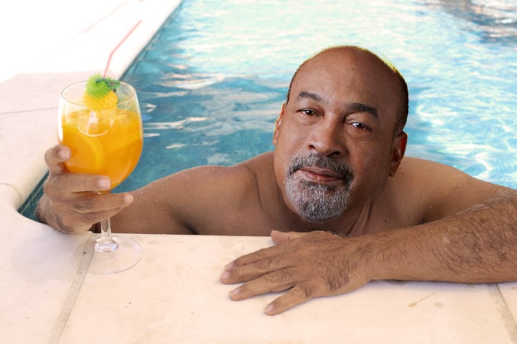 Bouterse wil weten of er nog naar hem gezocht wordt