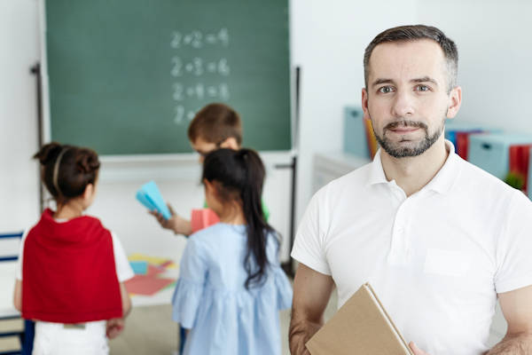 Wat verdient een leraar in het basisonderwijs eigenlijk?