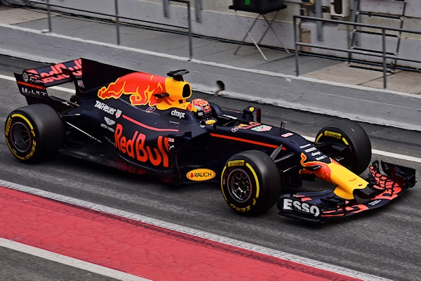 Fans tevreden over auto Max Verstappen